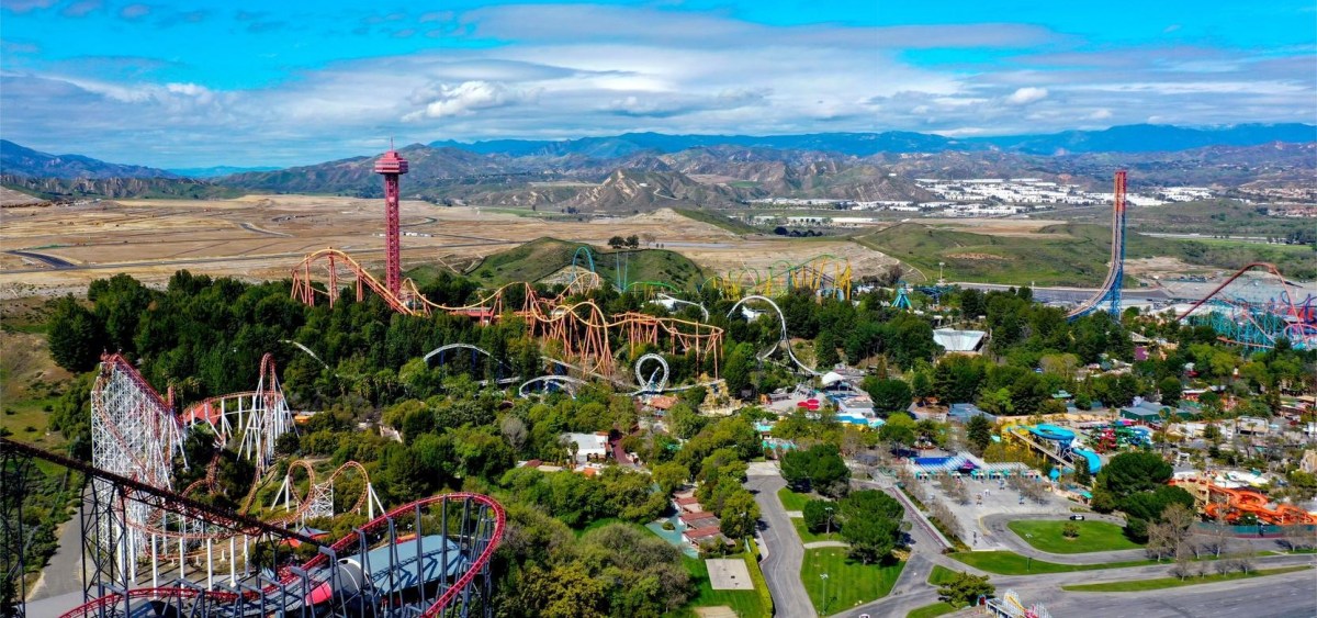 six_flags_magic_mountain_amusement_park-1.jpg?w=1200